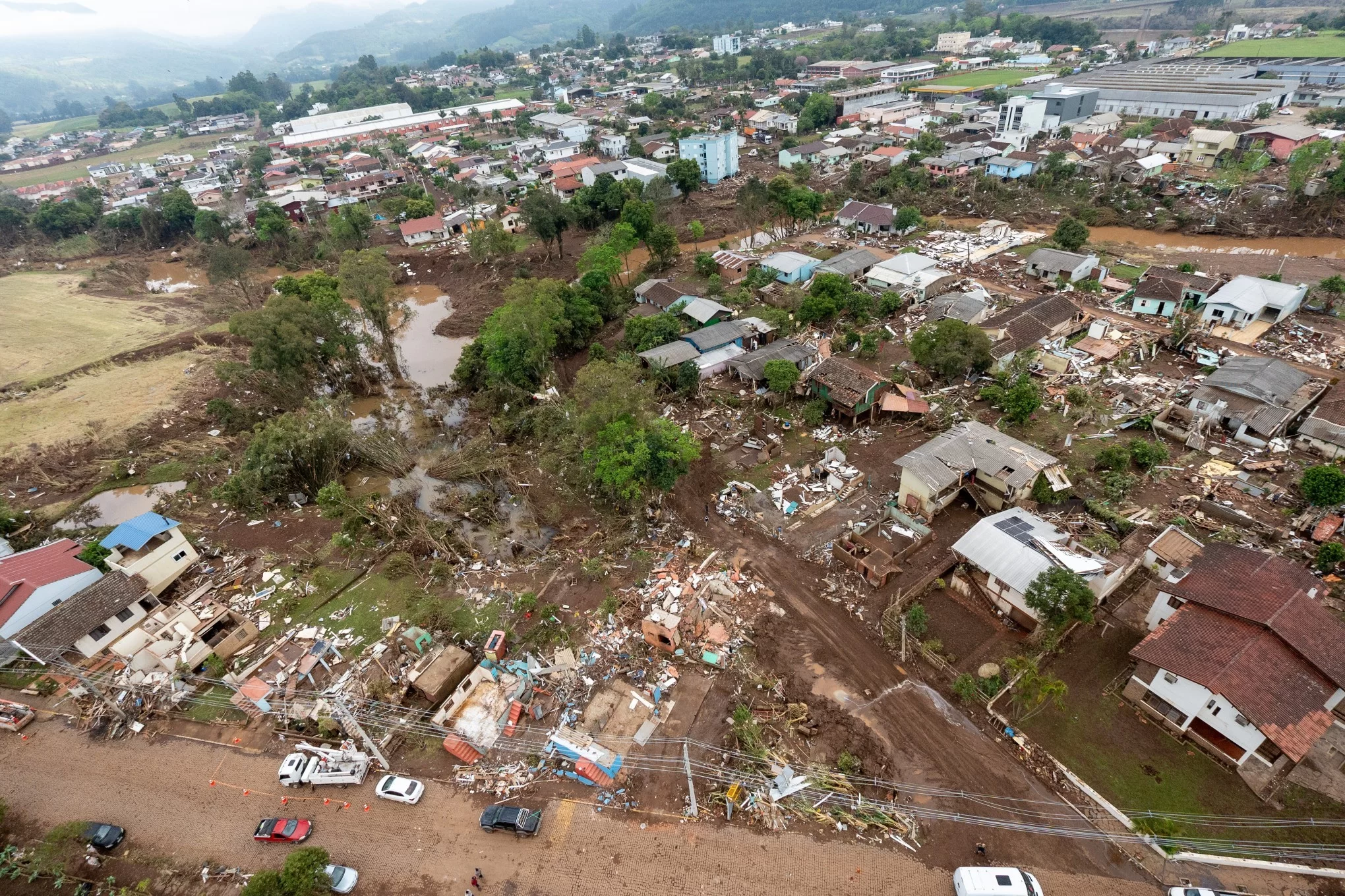 Imagens mostram como tragédia no RS começou - JK - O #01 DA NOTÍCIA!I! Imagens mostram como tragédia no RS começou - JK - O #01 DA NOTÍCIA!I!